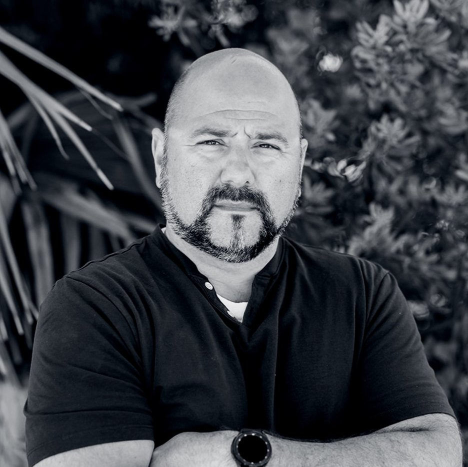 Cory G's Comedy Page – Find show dates and links.